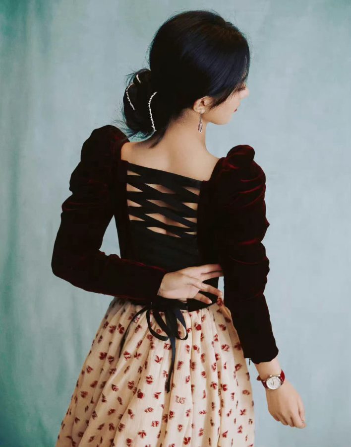 赵丽颖露背装美背图片 赵丽颖露背礼服出席芭莎派对